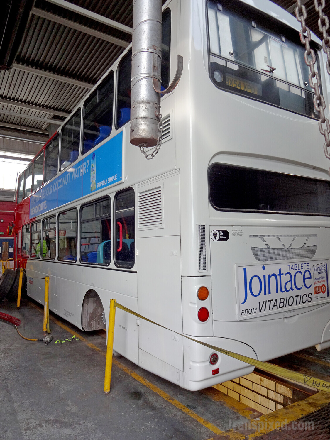 National Express Dundee Open Days - 2000 Volvo B7TL Plaxton President ...