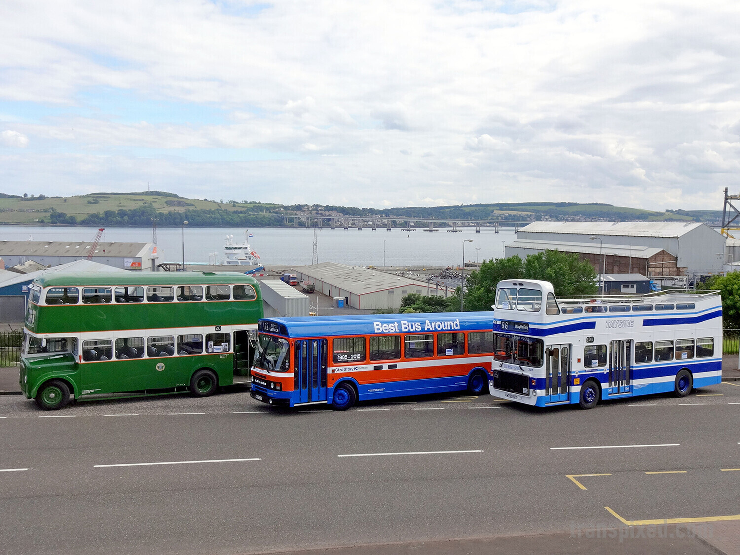National Express Dundee Open Days - 2000 Volvo B7TL Plaxton President ...
